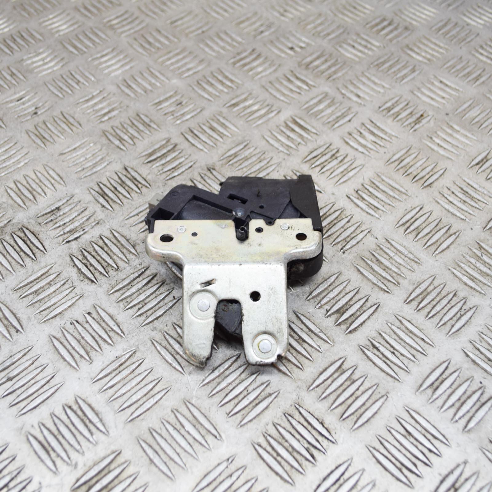 AUDI A8 D3 4E Rear Tailgate Lock 4F5827505D 4E0827645A 3.00 Diesel ...