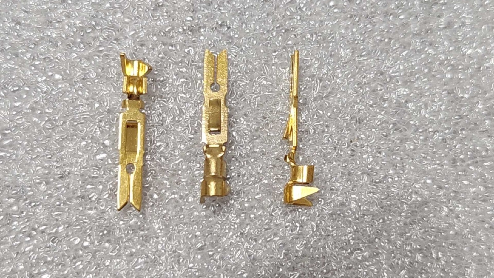 25 Pcs)🇨🇦 EDAC 516-290-590 , Crimp Gold Plated Hermaphroditic Contacts ...