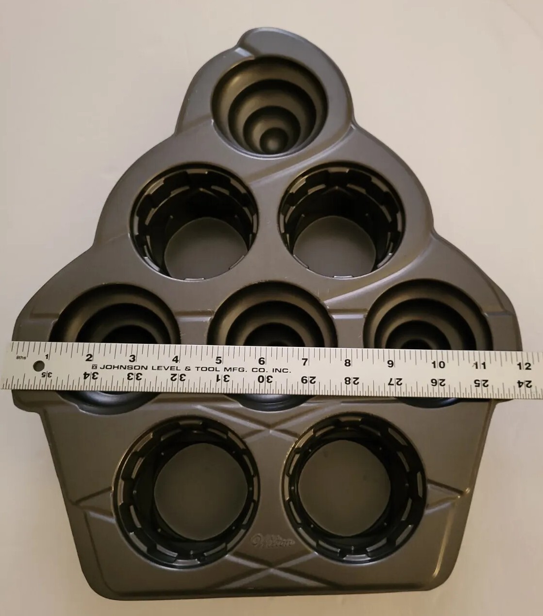 Wilton Ice Cream Cone Cake Pan, Pre-owned, Cast Aluminum | eBay