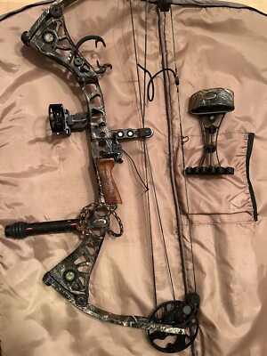 Mathews Drenalin RH compound bow and Mathews Quiver. NO MATHEWS REST ...
