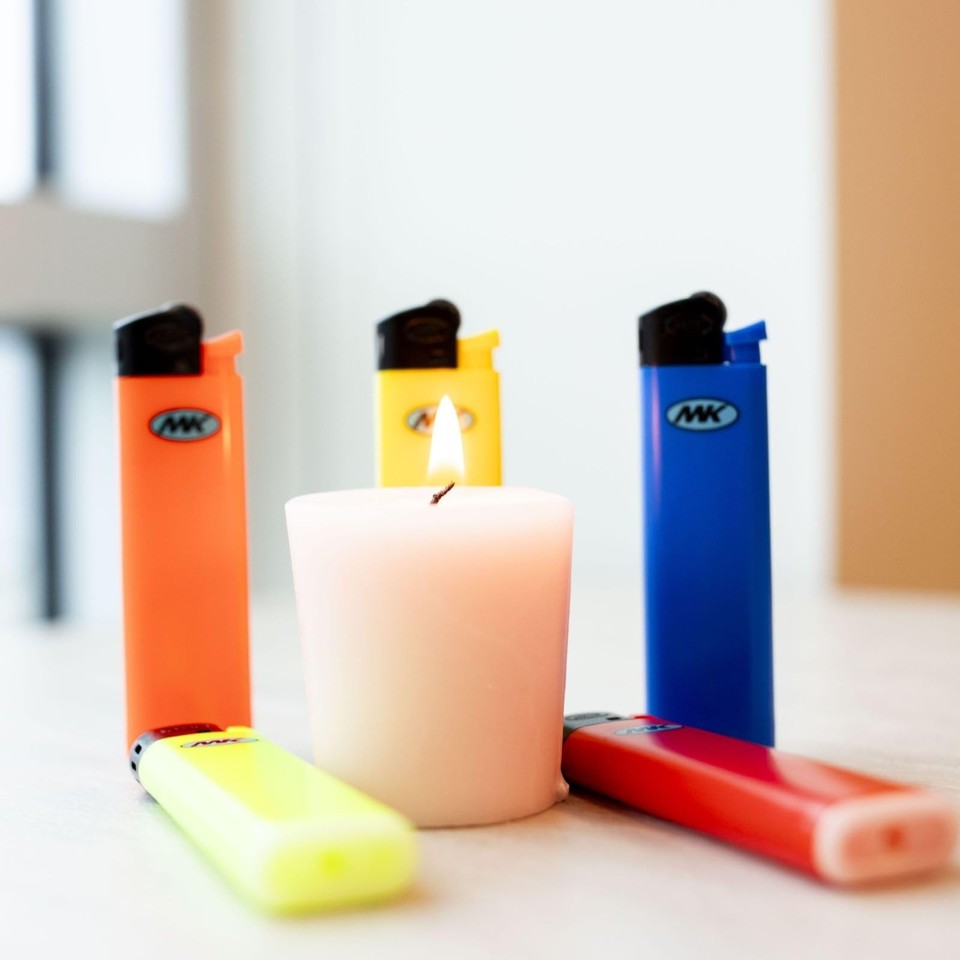 MK Lighter Flint Strike Disposable Lighter, Ultra Thin Design, Ideal ...