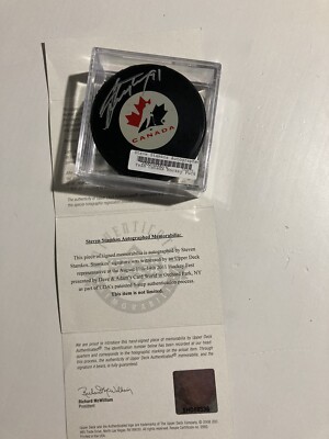 Steven Stamkos autographed puck Canada Upper Deck Authenticated UDA | eBay
