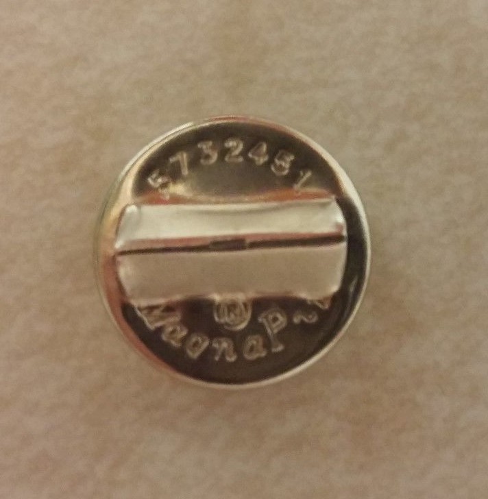 Magnetic Brooch Pin Holder Magnet -Never Puncture/Put Hole in Fabric ...