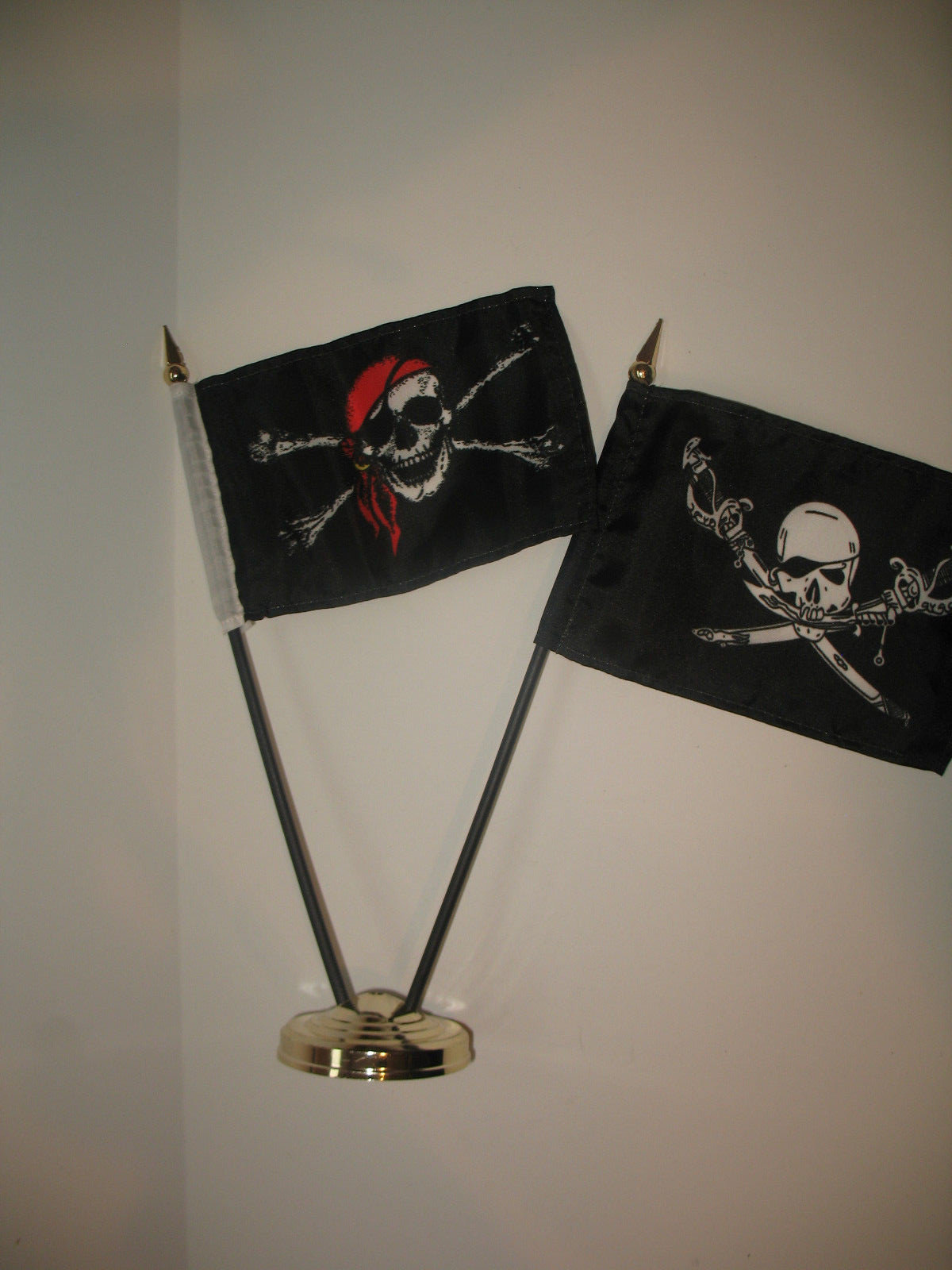 Jolly Roger Red Hat Pirate w/ Brethren Coast Flag 4"x6" Desk Set Gold ...