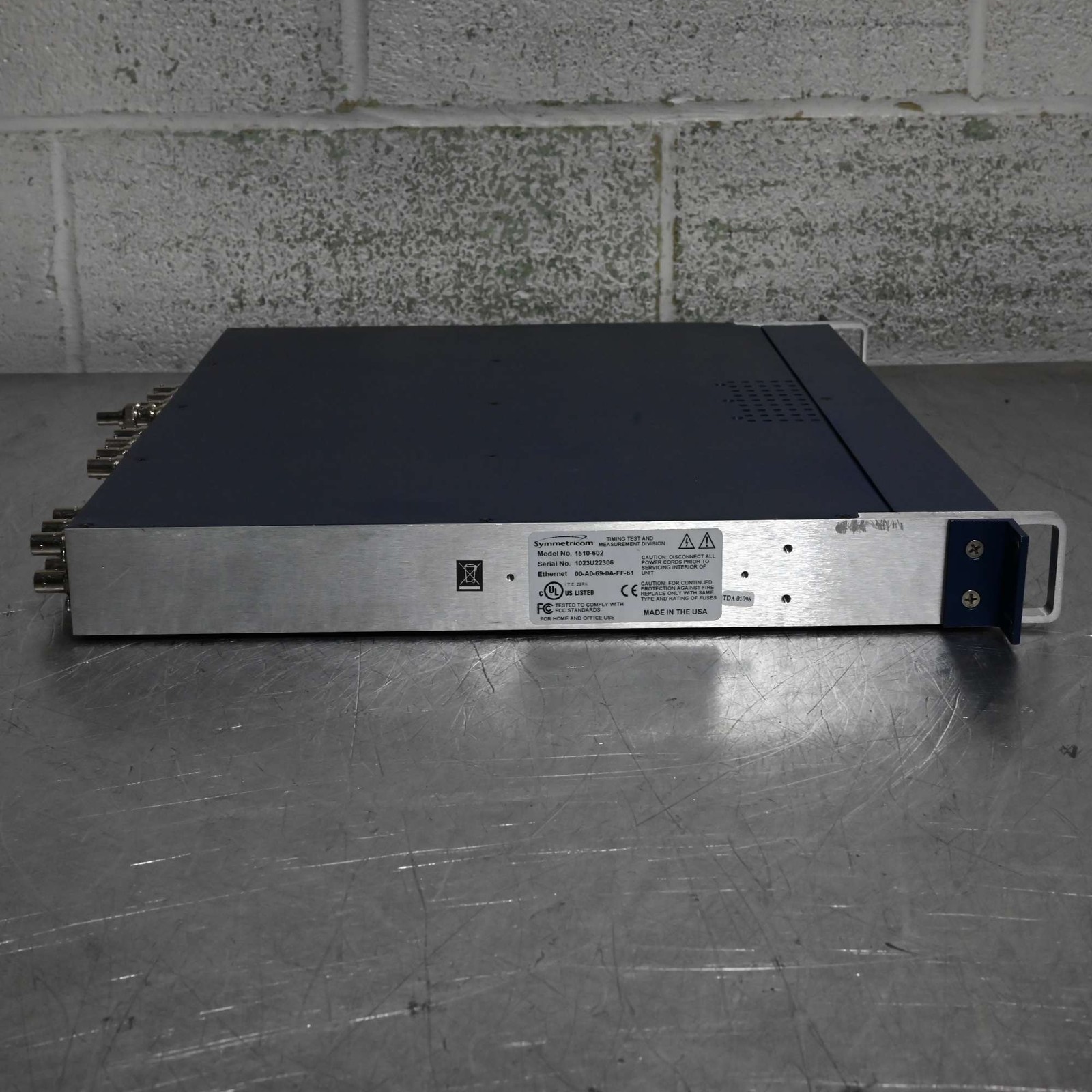 Symmetricom 1510-602 XLi Time and Frequency System w/ 87-8028-2 GPS ...
