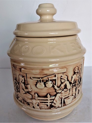 Vintage McCoy Frontier Family Cookie Jar 1960's ( 2 Different Scenes ...