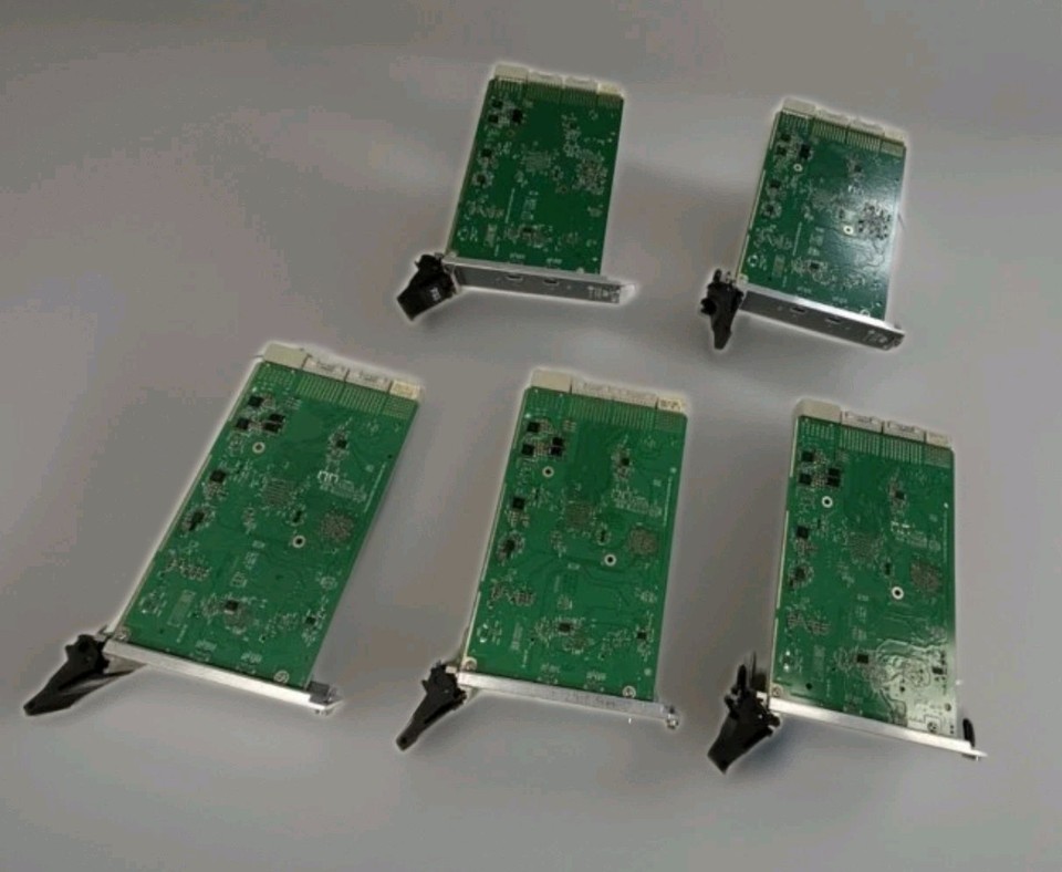 National Instruments NI PXIe-8301 Thunderbolt™ 3 PXI Remote Control ...