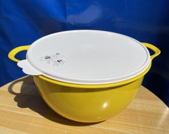 Tupperware Thatsa Mega Bowl Mixing Bowl 42cup / 10 Liters Cups NEW! | eBay