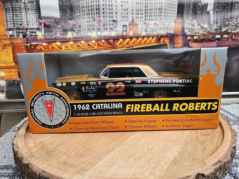 1:18 ERTL 1962 PONTIAC CATALINA FIREBALL ROBERTS #22 STEPHENS PONTIAC ...