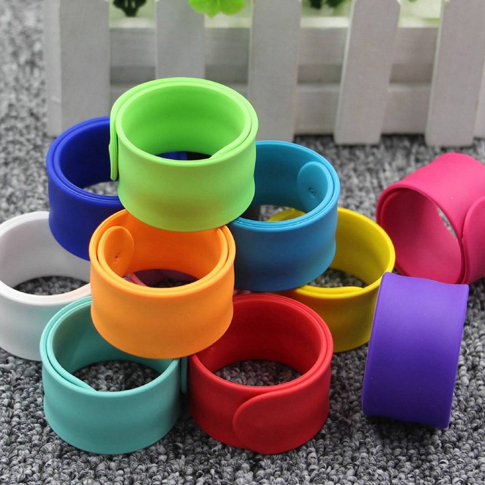 20pcs Silicone Snap Bracelet Solid Color Design Wristband Patting Hand ...