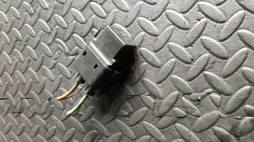 PEUGEOT BOXER 2006 RADIATOR FAN TYCO RELAY V23136-11004-X47, 46537685 ...