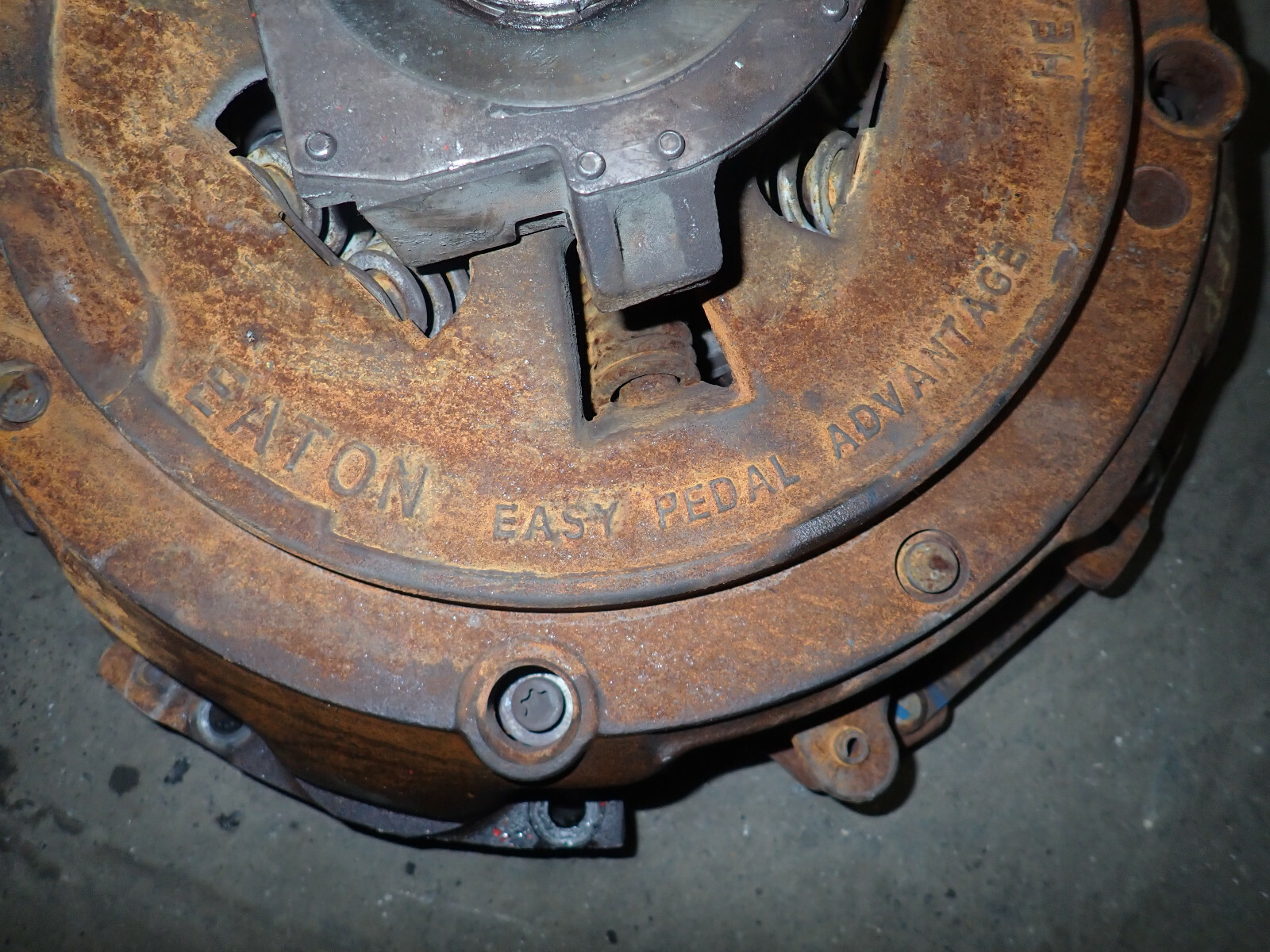 Eaton Easy Pedal Clutch and Disc C197C454 308925-20 Peterbilt 389 ...