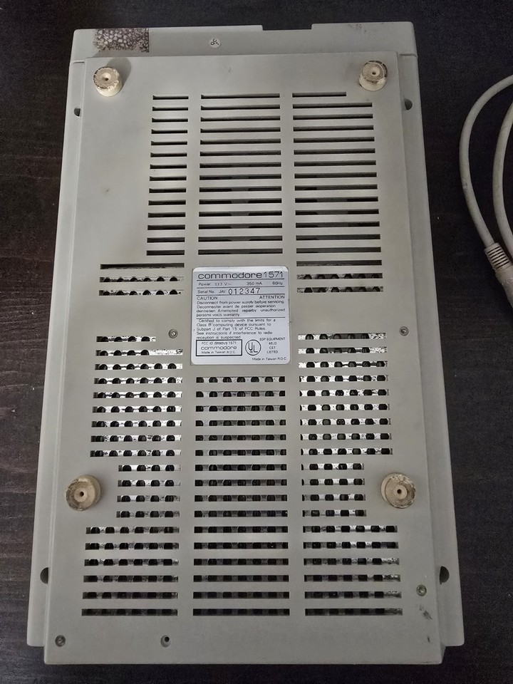 Commodore 1571 Floppy Disk Drive for C64 C128 Working with Manual | eBay