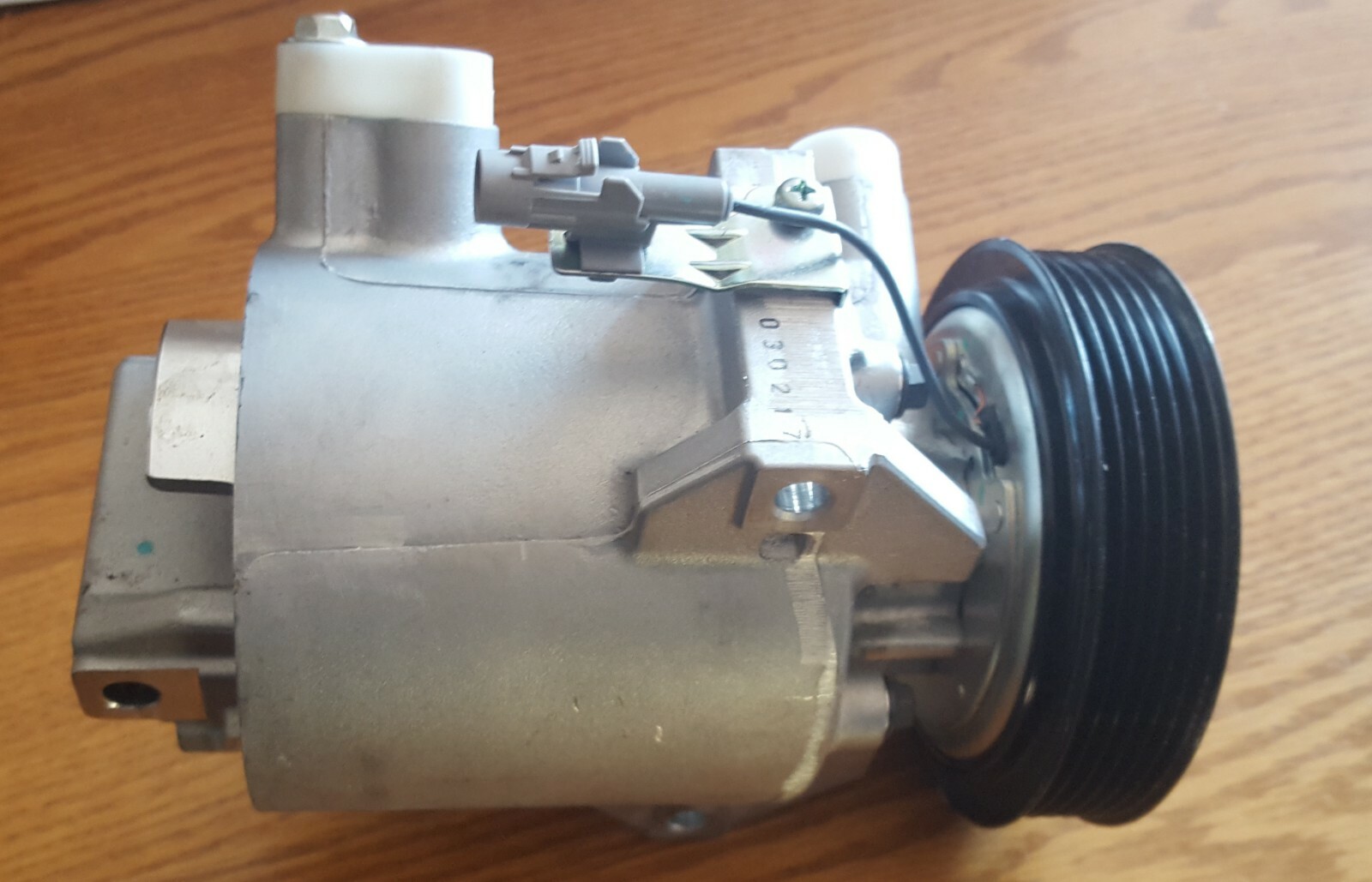 7813A385 Mitsubishi Compressor & clutch assy, a/c 7813A385, New Genuine ...
