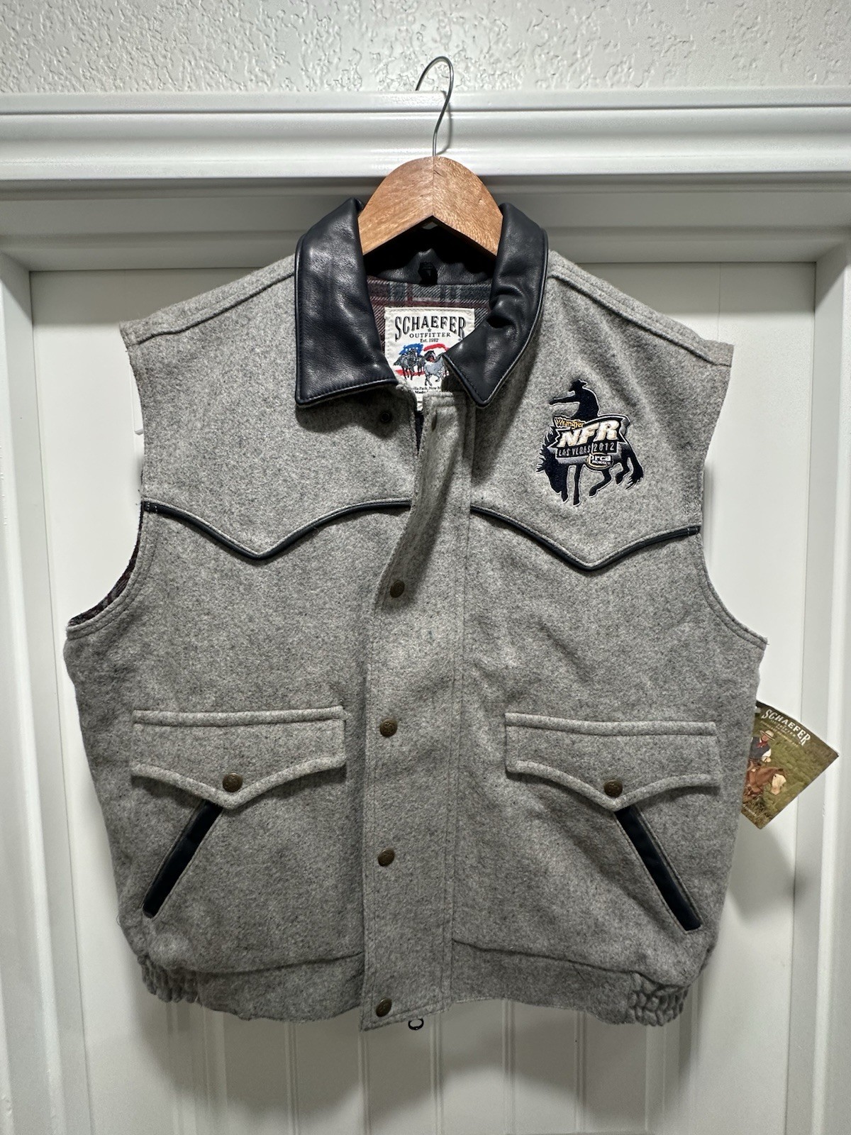 2012 NFR Competitor Vest - Schafer Outfitter - Large - Made In Texas ...