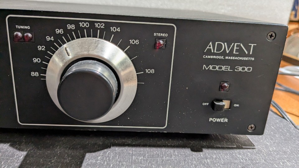ADVENT 300 FM STEREO VINTAGE RECEIVER (1979) - L@@K! | eBay