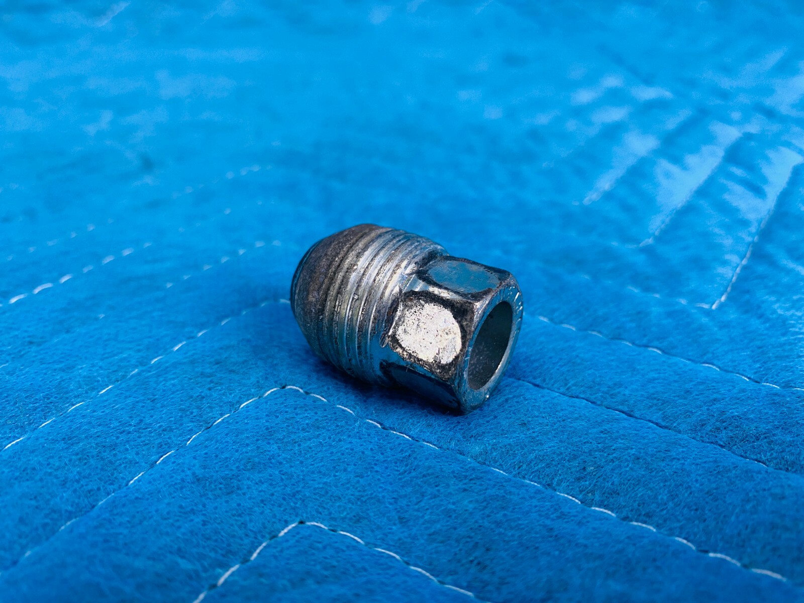 Genuine GM Wheel Lug Nut 9594683 OEM | eBay