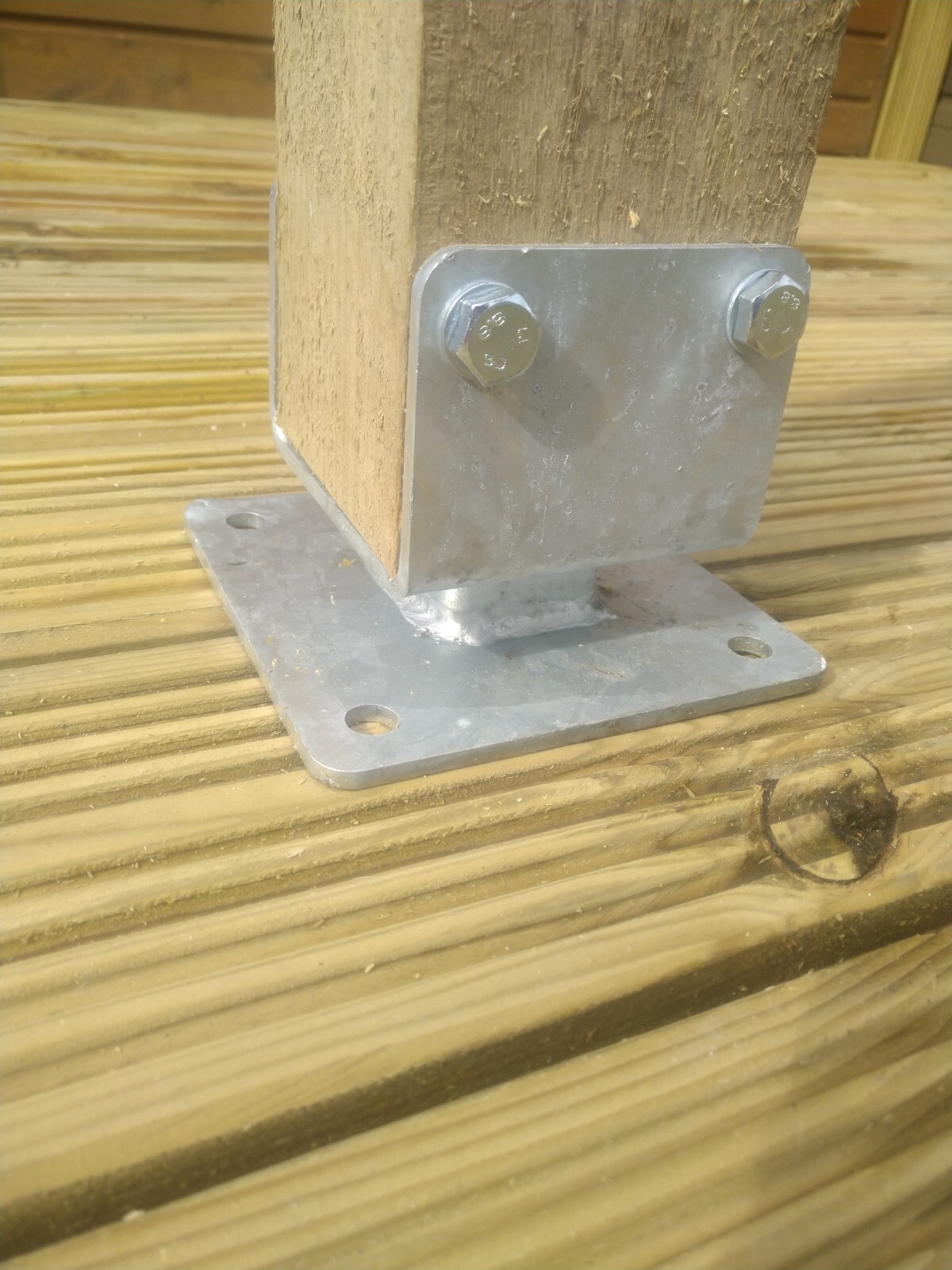 FENCE POST SOCKET BRACKET BASE 100mm 4" VERY HEAVY DUTY PILLAR PERGOLIA elevated | eBay UK