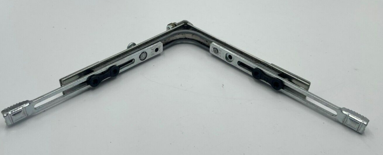 Siegenia SI VS Tilt & Turn Bottom Corner Drive With Roller 140mm x ...