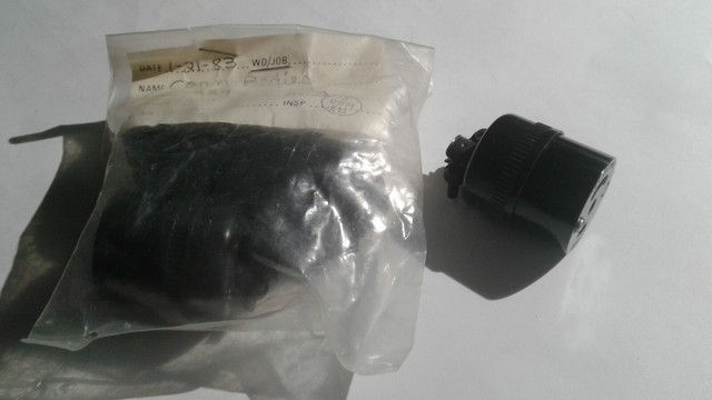 Hubbell HBL 7484 15a 125/250v Midget Twist-lock Connector Ml-3r for ...