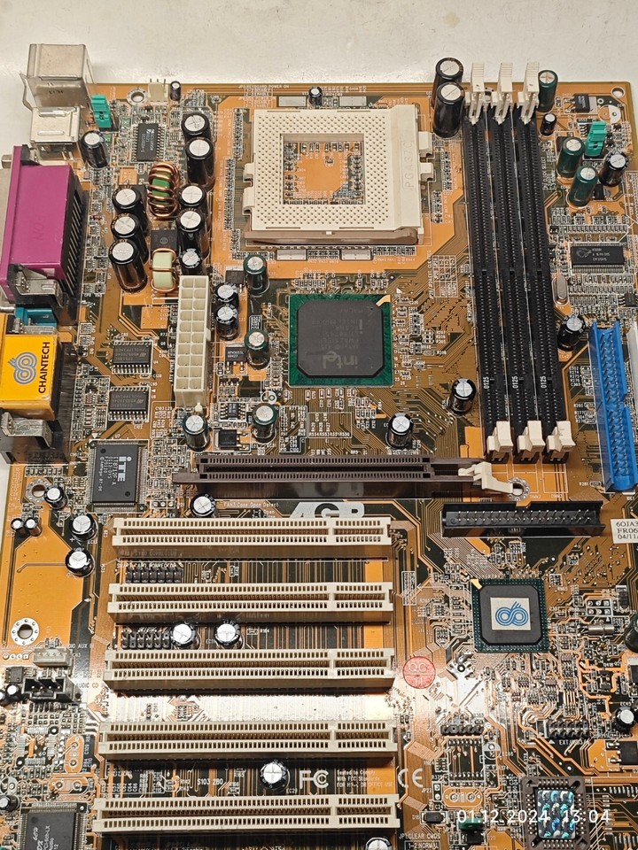 Socket 370 *Tualatin Overclocking* SET Chaintech CT-6OJA3T PCI ISA, CPU ...