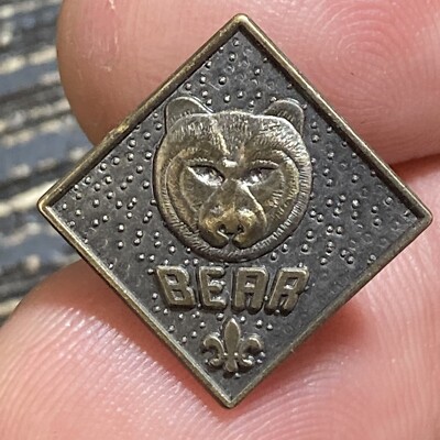 Cub Scouts Bear Lapel Pin Hat Vest EUC K428 | eBay