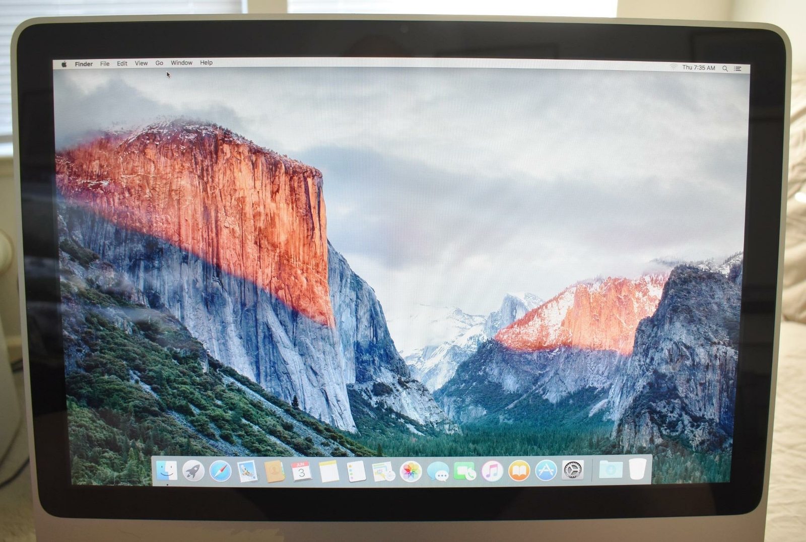 * Apple iMac Model A1224 20" Desktop - MB323LL/A (Early, 2008 ...
