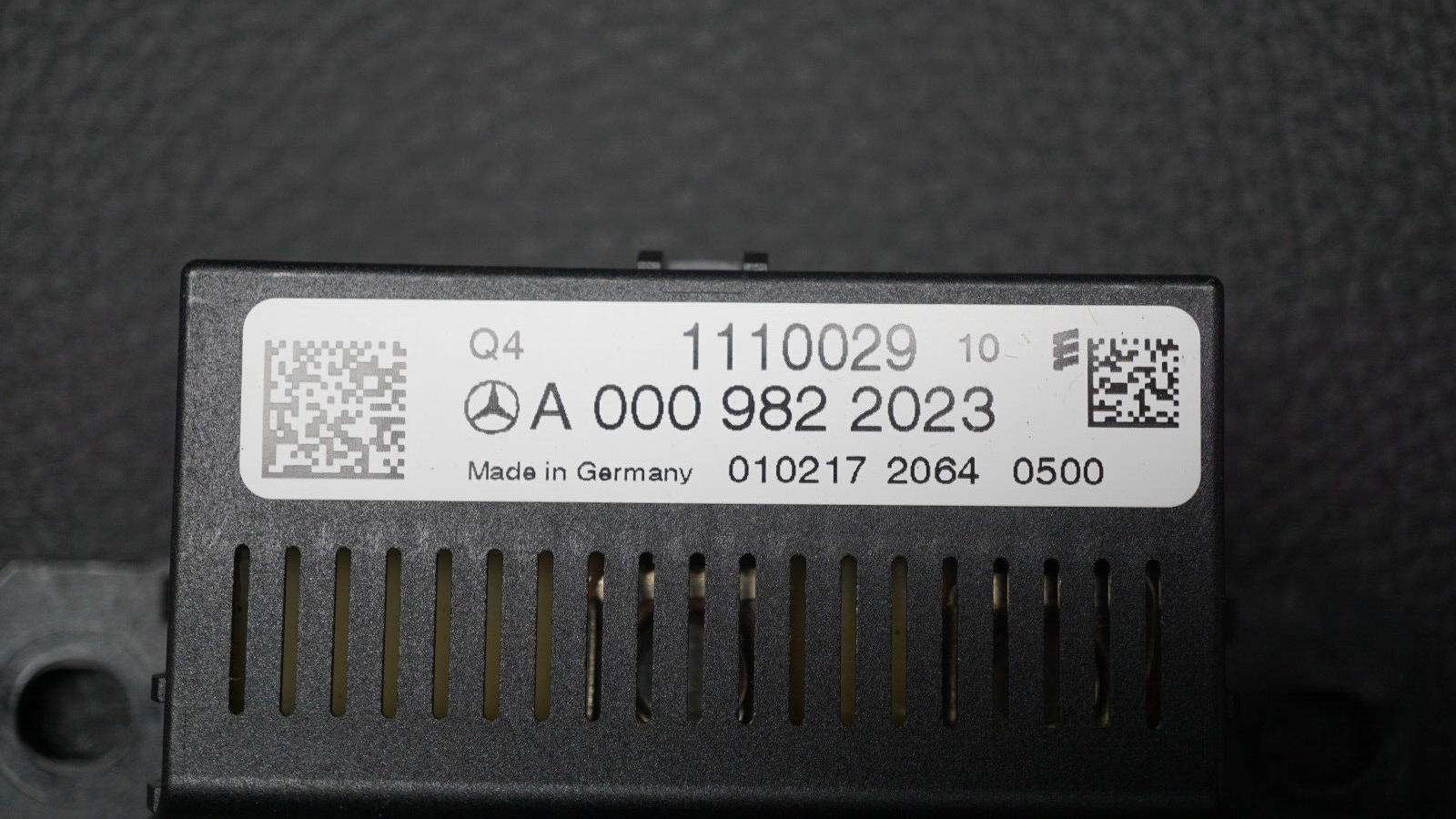 GENUINE OEM MERCEDES BENZ ACCESSORY POWER RELAY MODULE REGULATOR ...