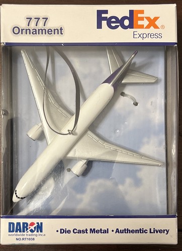 Daron Worldwide Trading FedEx Boeing 777-200F Christmas Ornament NO ...