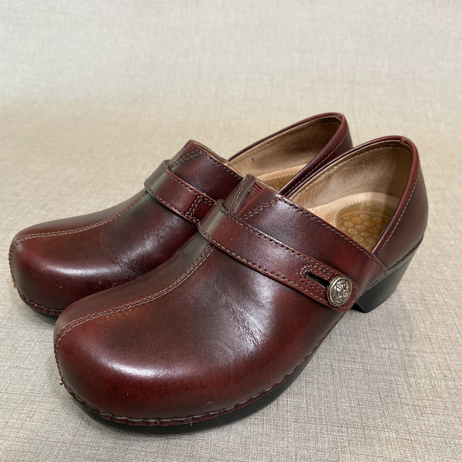 Dansko 9815810200 Burgundy Leather Clogs Women's Size EU 37 - U.S. 7 | eBay