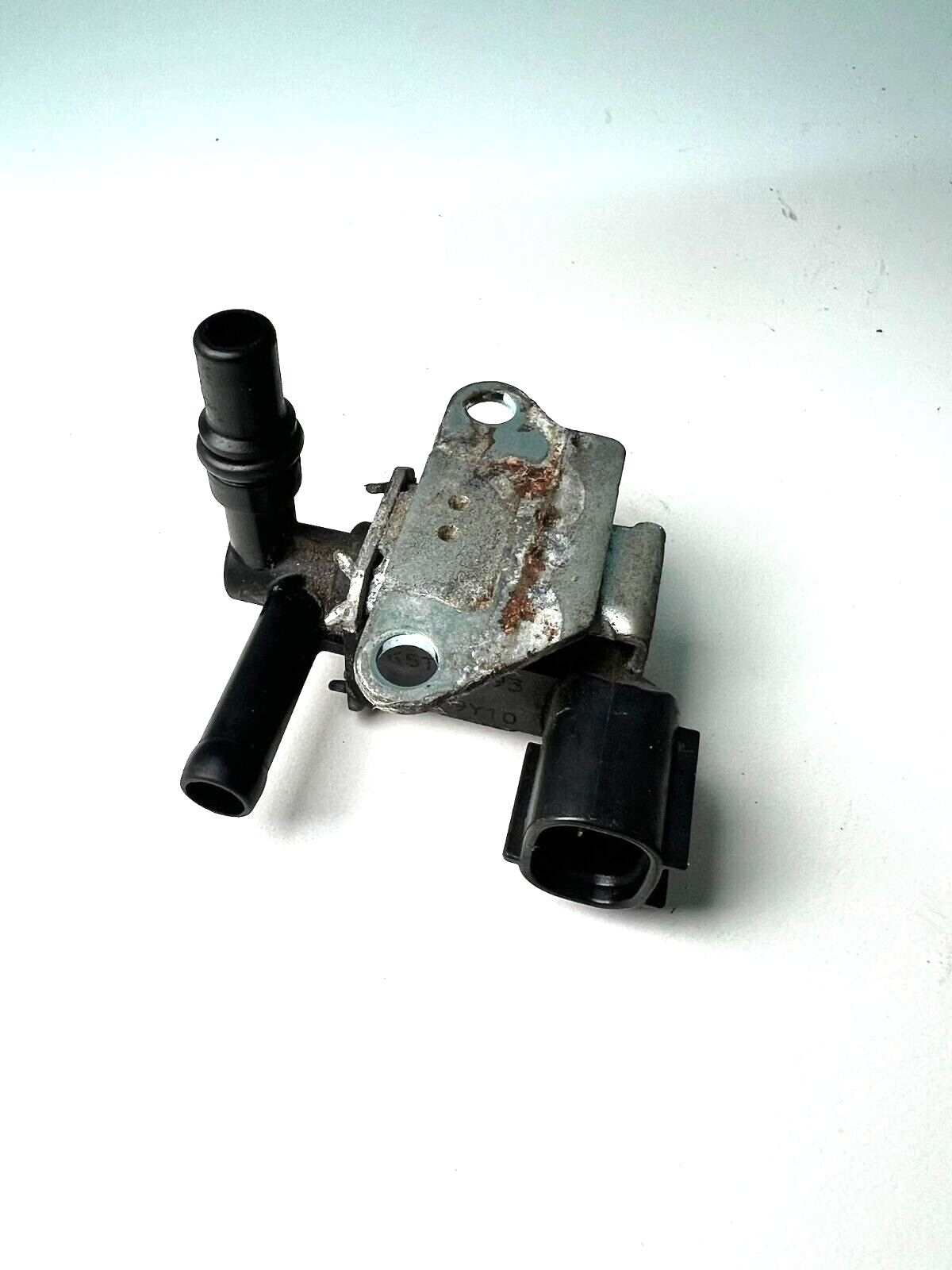 Vapor Canister Purge Solenoid Valve 2010-2017 Mitsubishi Lancer ...