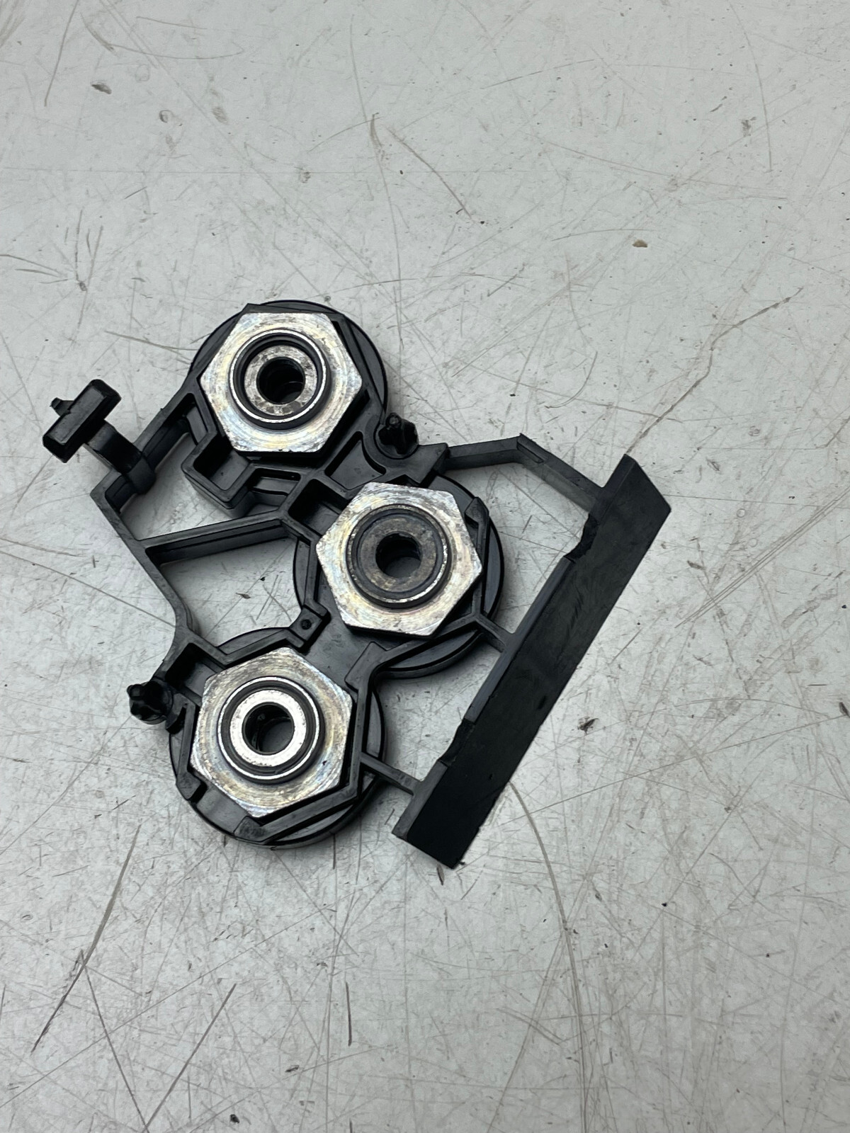 Mercedes W213 W238 W253 Befestigungsplatte A2136205900 | eBay