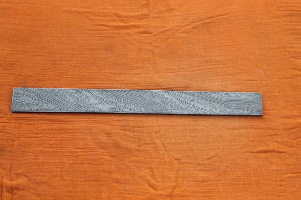 Custom handmade fine twisted pattern Damascus steel billet bar 380x39 ...