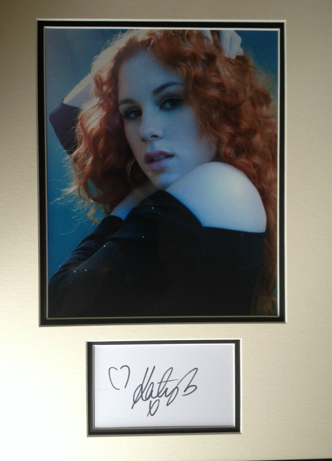 KATY B - CHART TOPPING SINGER - SUPERB SIGNED COLOUR PHOTO DISPLAY ...