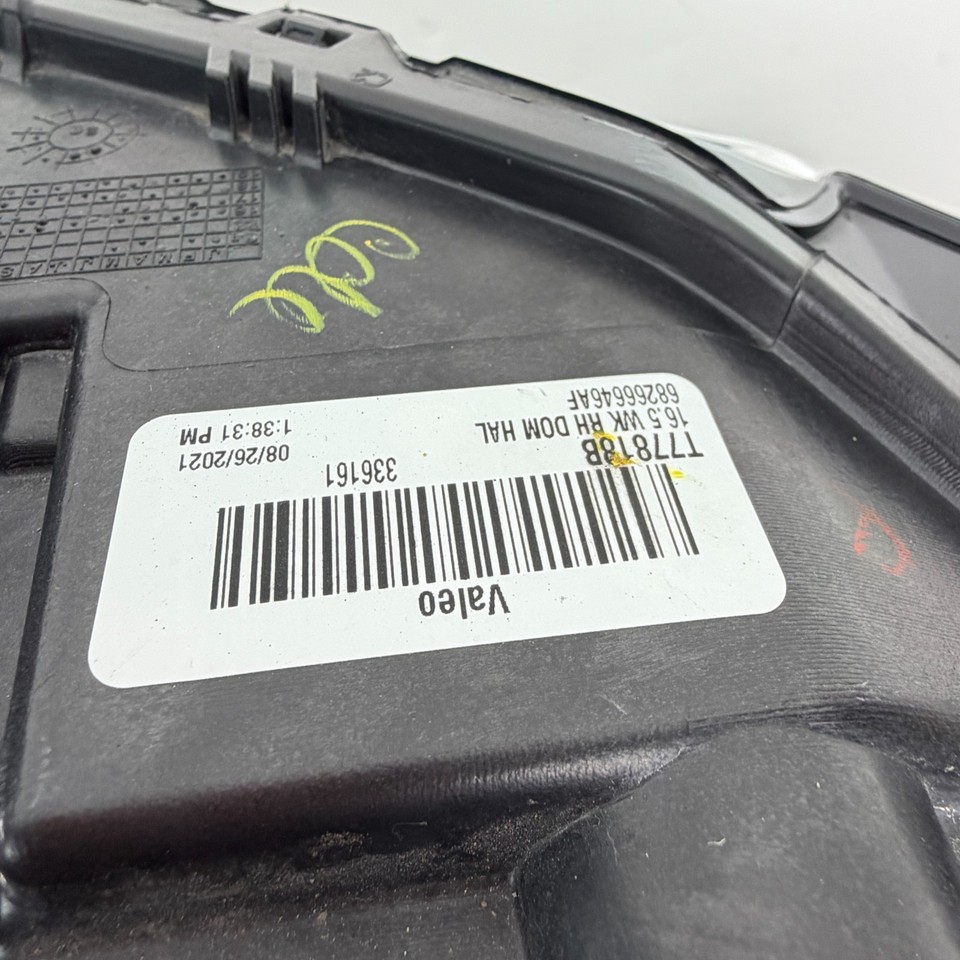 OEM 2016 - 2021 Jeep Grand Cherokee Black Right RH Halogen Headlight ...