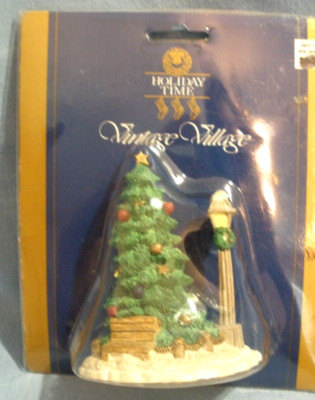 VTG HOLIDAY TIME MERCURIES 1995 VILLAGE ACCESSORY~CHRISTMAS TREE W/LAMP ...