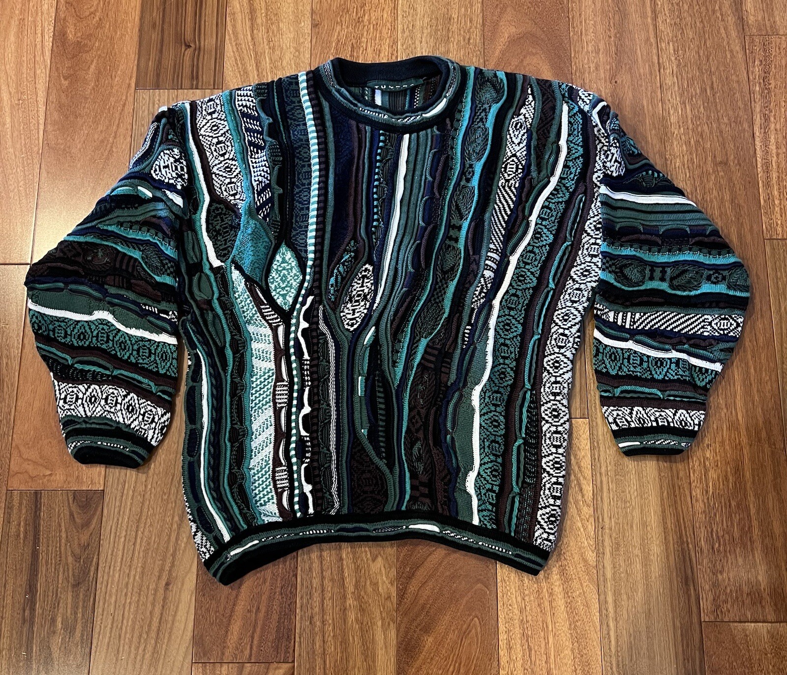 Vintage Tundra 3D Woven Cosby Sweater Crewneck Coogie Mens Large Biggie ...
