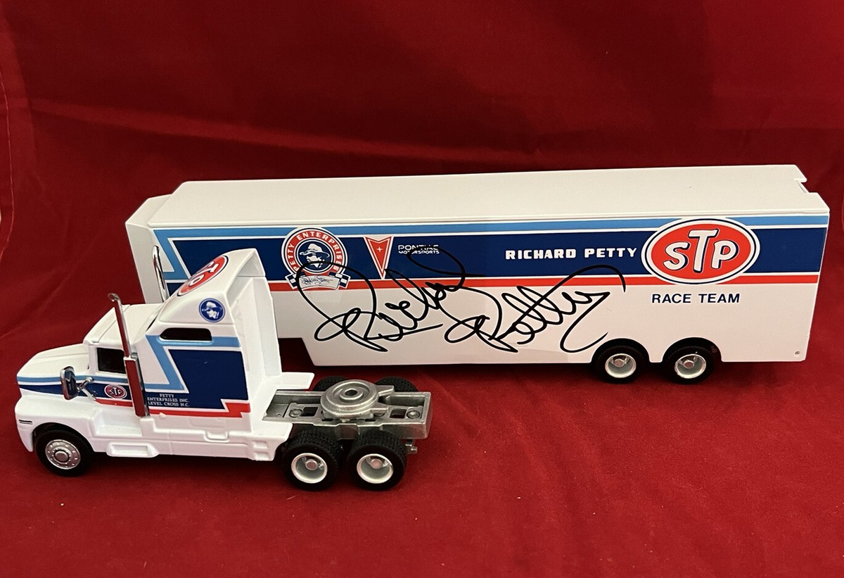 Richard Petty Peterbilt
