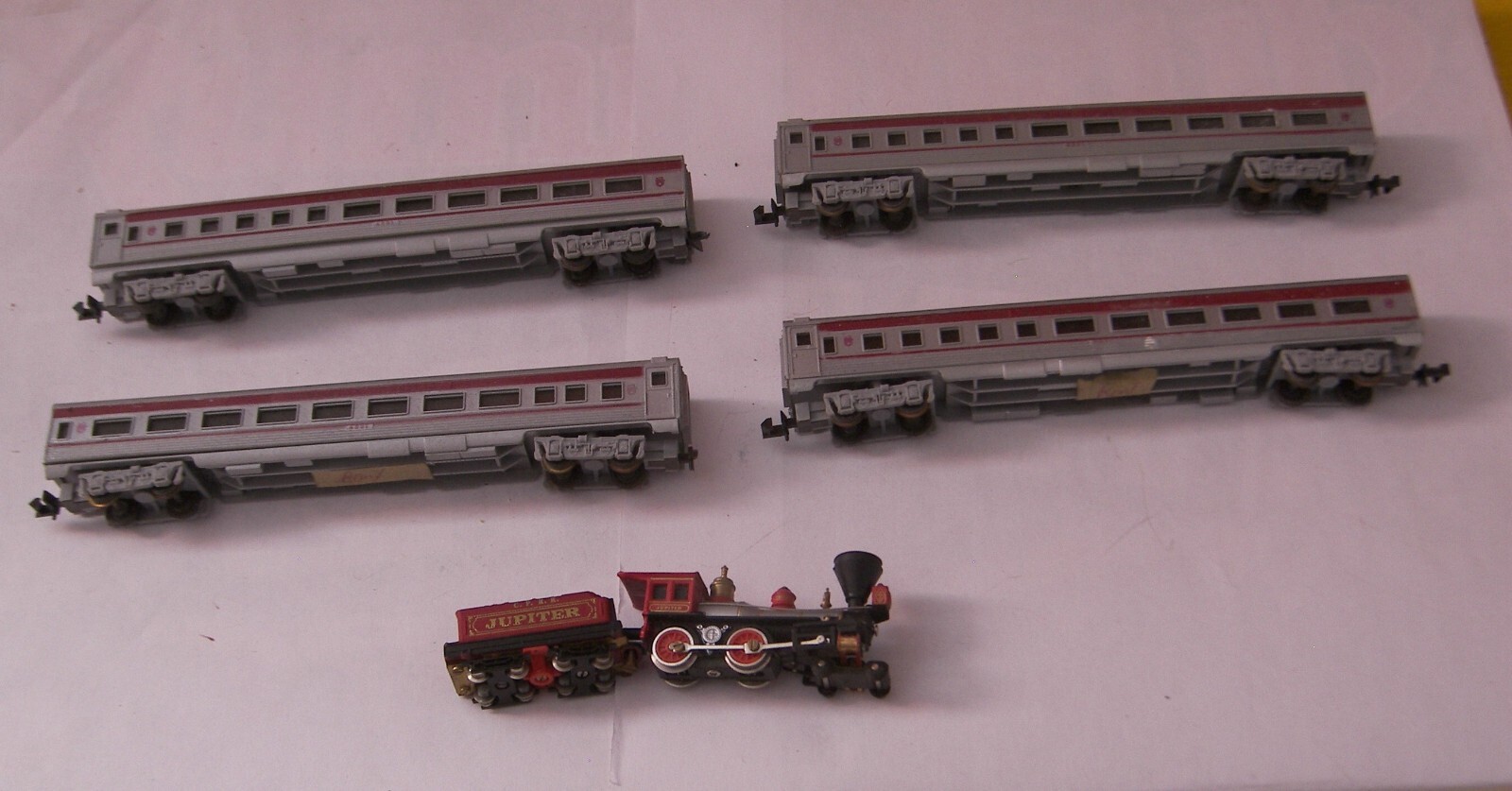 N Scale Jupiter Locomotive CPR & 4 Coach Cars | eBay