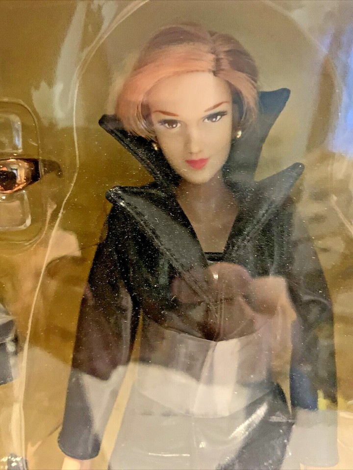 CY GIRLS AGENT JET 1:6 SCALE 12" Action Figure Blue Box Toys BBI 2000 ...