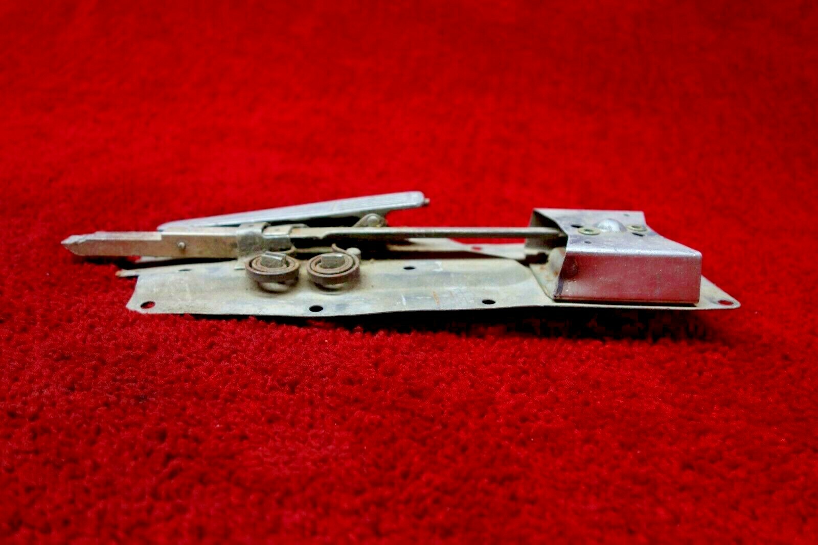 Cessna 180, 182, 185, 210 LH Cabin Door Handle & Latch Mechanism PN ...