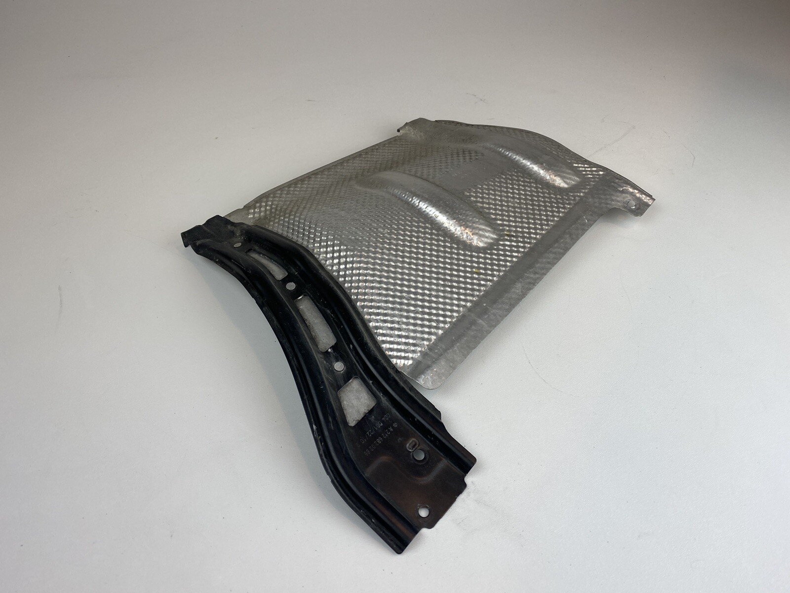 MERCEDES E-CLASS W212 Exhaust Heat Shield Cover 2126800222 2126820286 ...