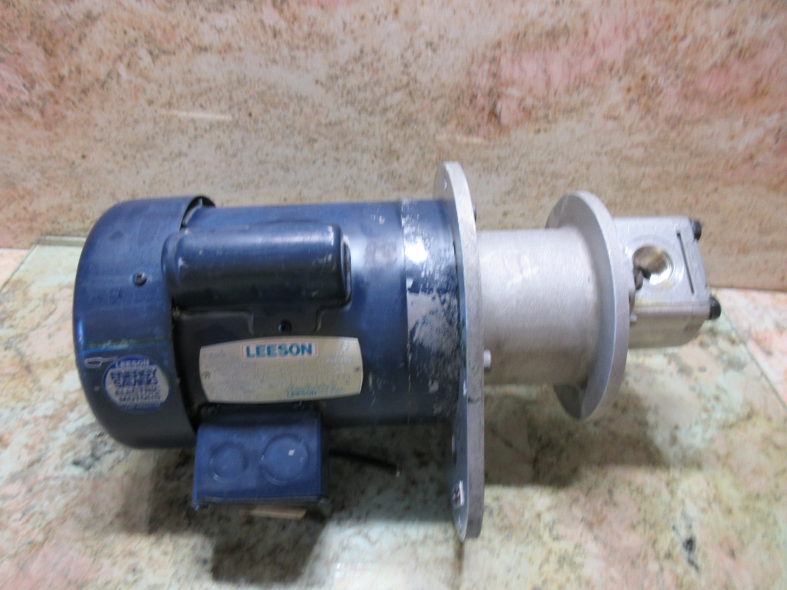 Leeson Huile Moteur 110056.00 Modèle C6C17FC5B Fcp Mkiv P402-BB.4 2A Fcd Ami | eBay