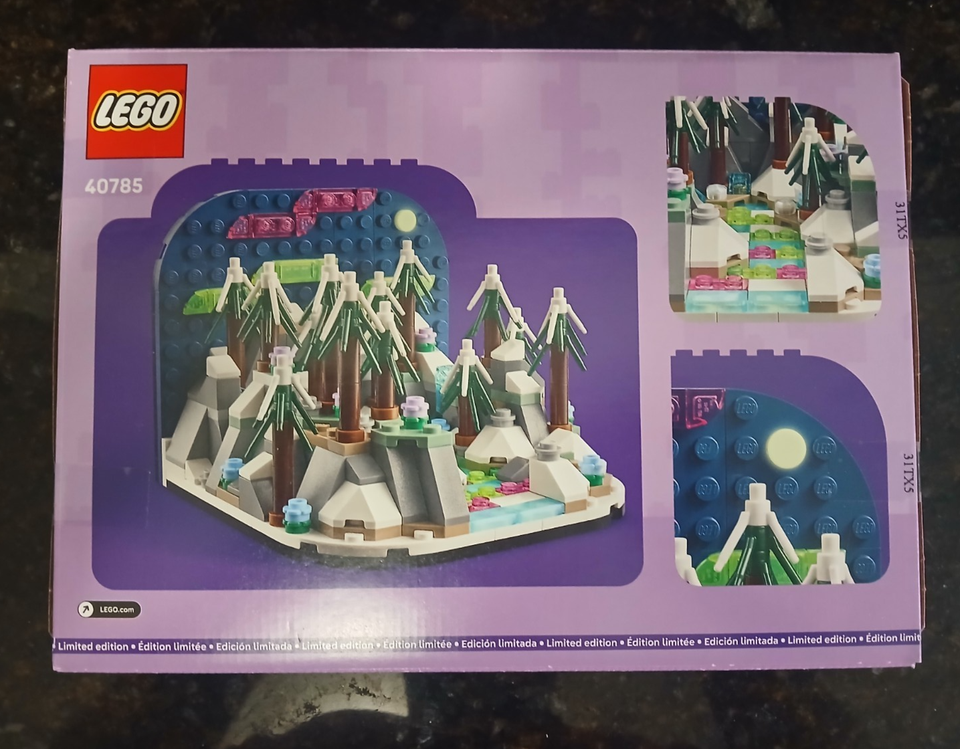 Lego Northern Lights Diorama Set 40785 | eBay