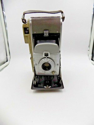 Vintage Collectible Polaroid Land Camera Model 80 ~ For Parts or Stage ...