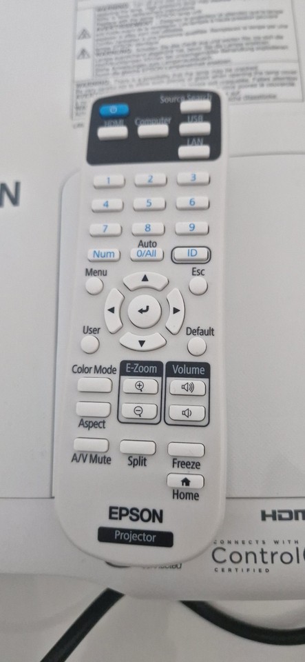 Epson EB-992F - 3LCD projector - 4000 lumens (white) 1080p - 802.11n ...