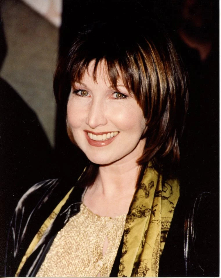Joanna Gleason