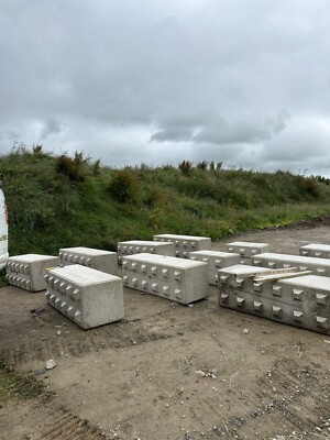 interlocking concrete Lego blocks 1800 x 600 x 600 for bays, walls ...