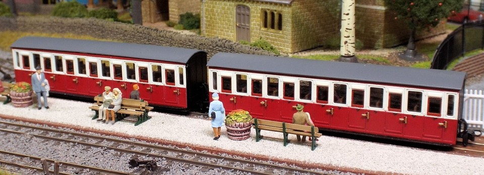 Fourdees Ltd Ffestiniog Railway Carriages 22 and 26 009 / OO9 Scale Kit ...