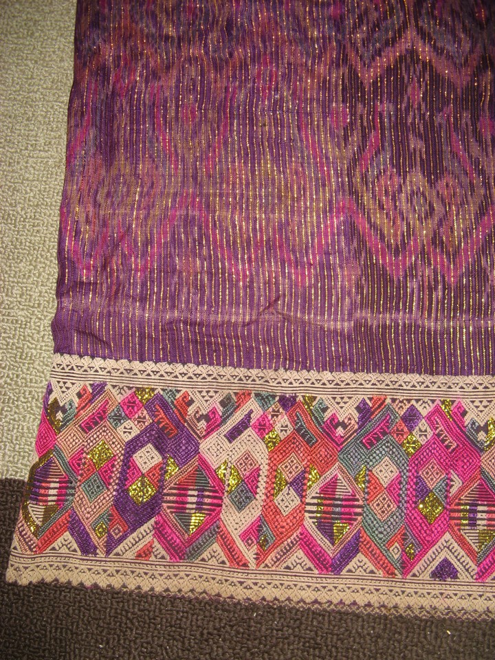 Vintage Laotian Laos hand woven silk Mat Mi Pa Sinh (skirt) Gold Thread ...